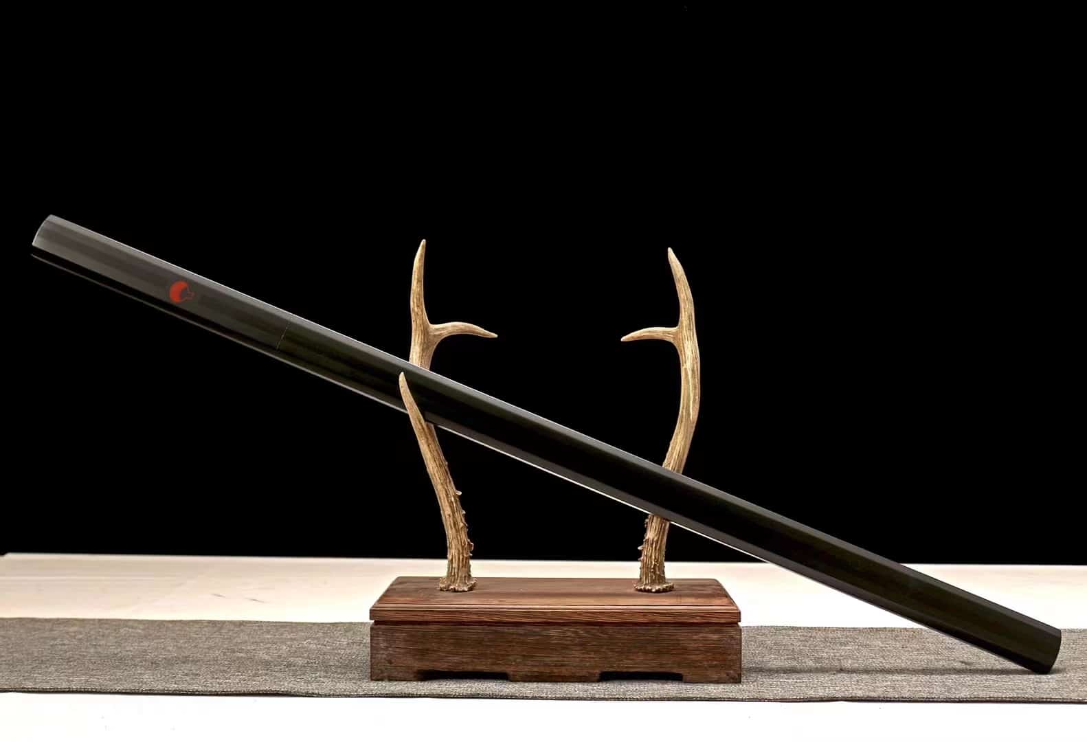 Scabbard vs. Sheath: Functional Contrasts | Timeblade Guild